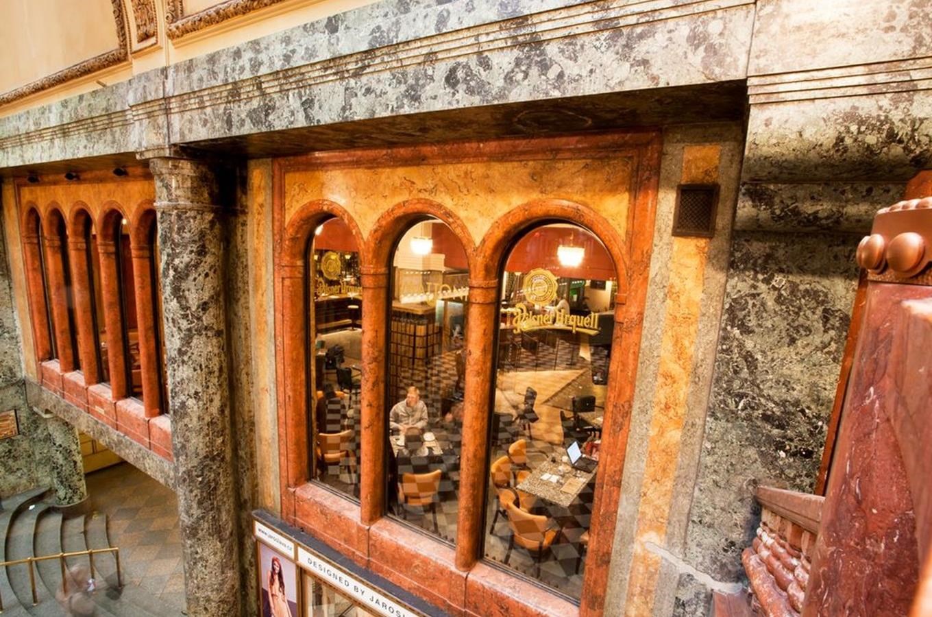 Kudy z nudy - Palác Lucerna - secesní srdce Prahy