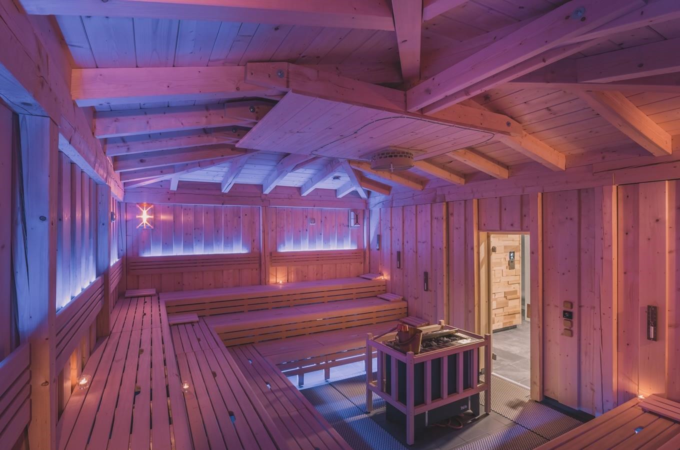 Kudy z nudy - Saunování v saunovém světě Saunia Centrum Krakov