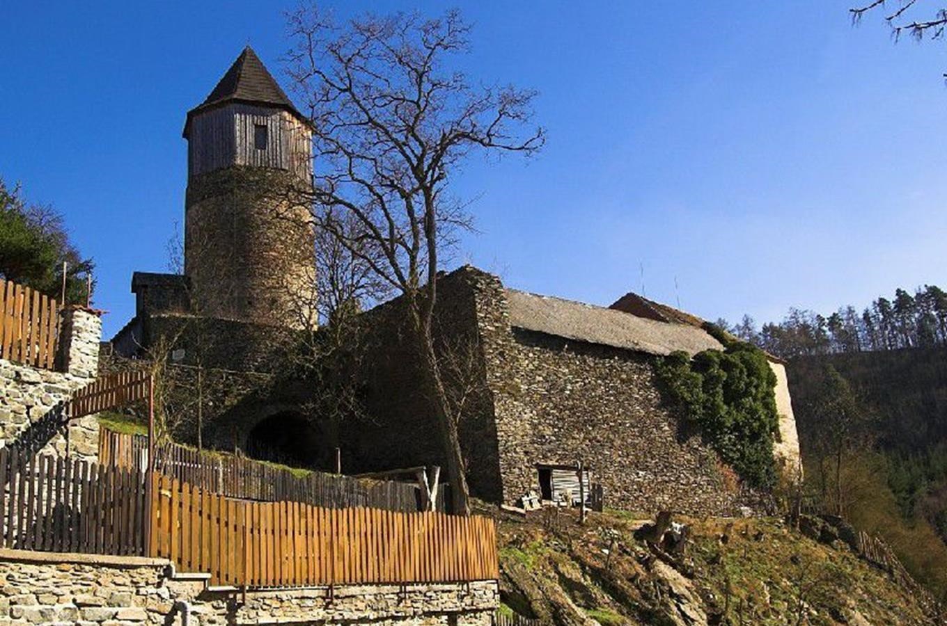 Kudy z nudy - Rataje nad Sázavou - Hrad Pirkštejn
