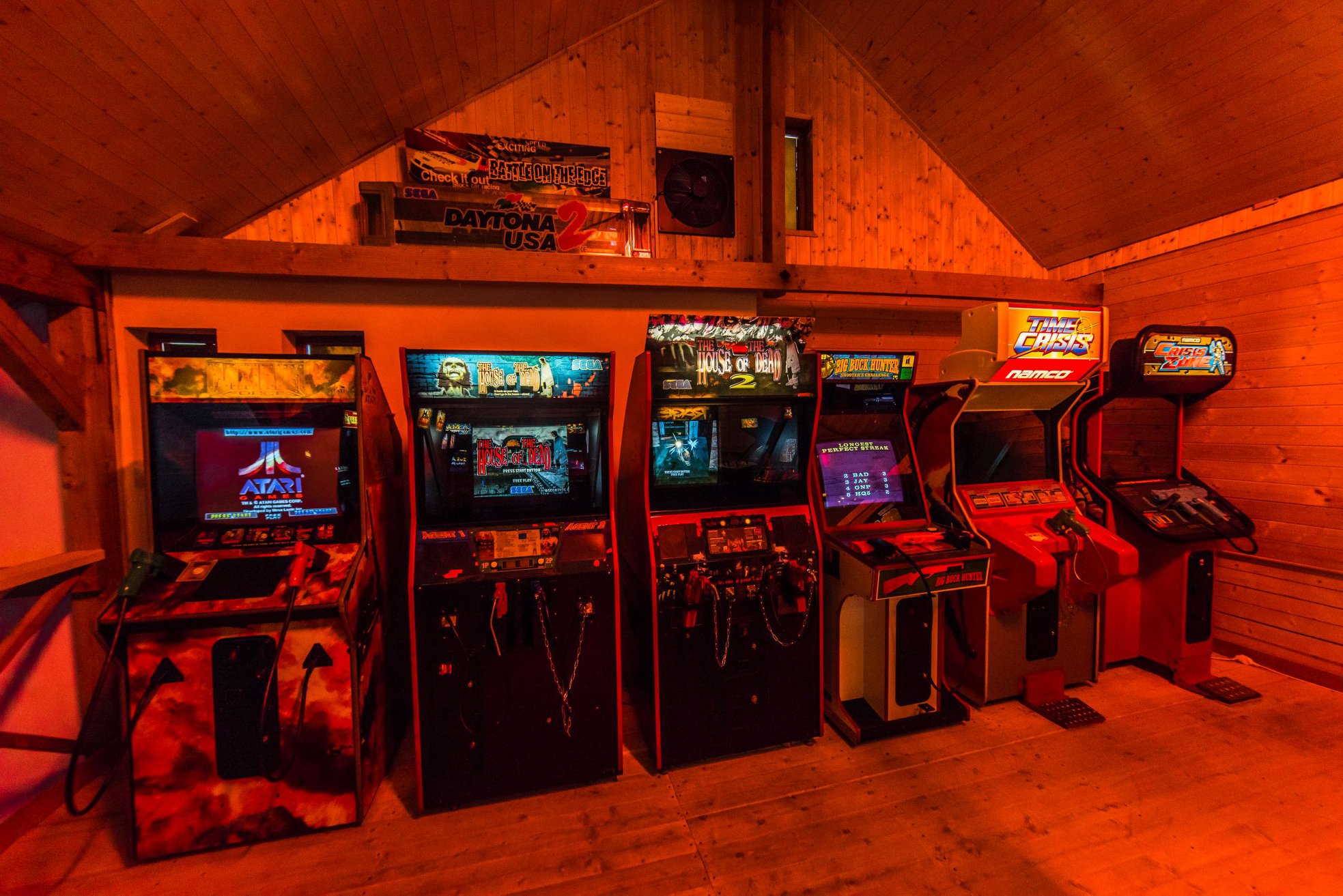 Kudy z nudy - Arcade Hry - největší videoherna a muzeum automatů ve ...