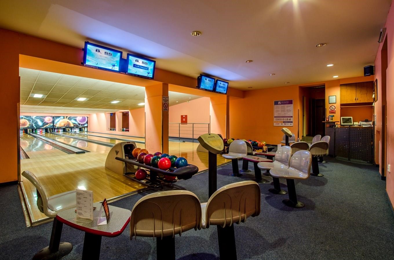 Kudy z nudy - Victoria Bowling na Žižkově