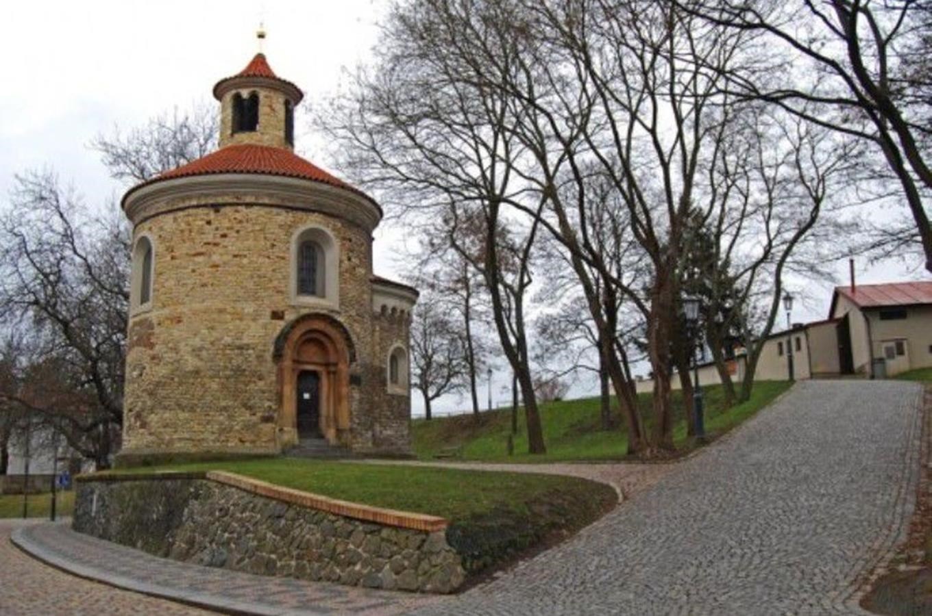 Kudy z nudy - Rotunda sv. Martina na Vyšehradě