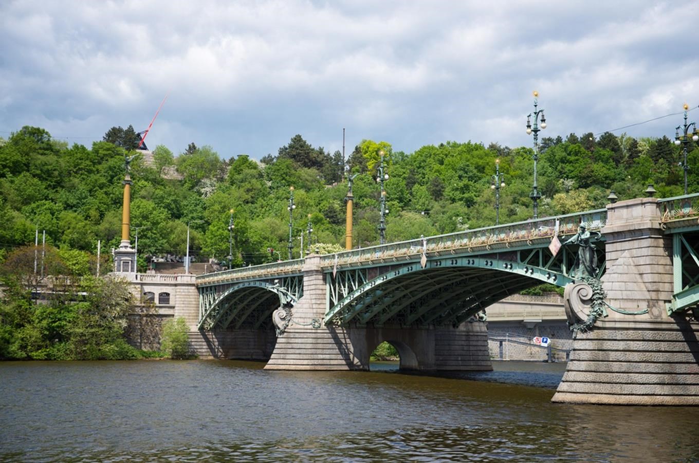 Kudy z nudy - Čechův most - jedinečná mostní secese v Praze
