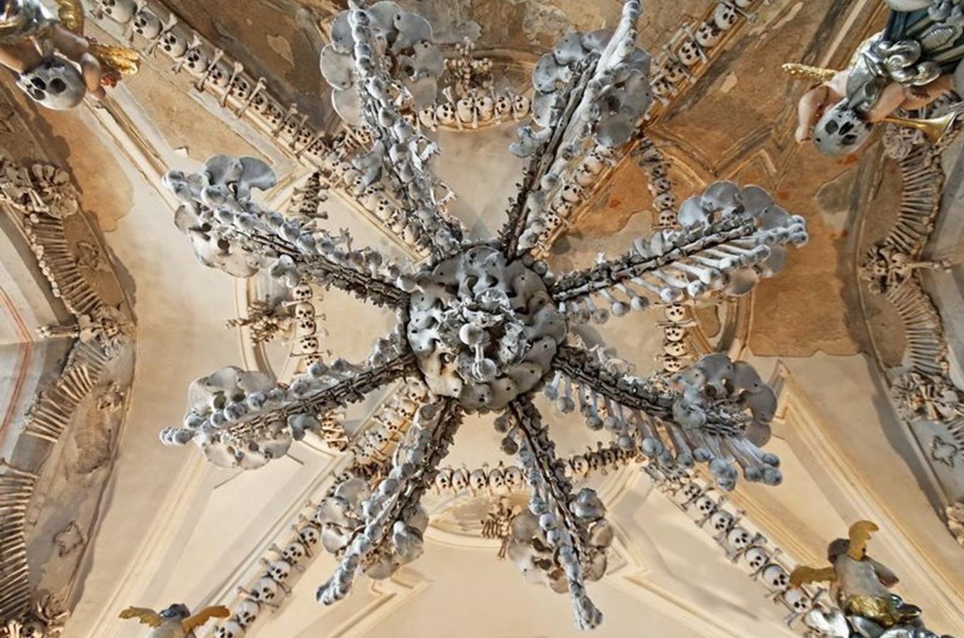 Kudy z nudy - Kostnice Kutná Hora - Sedlec