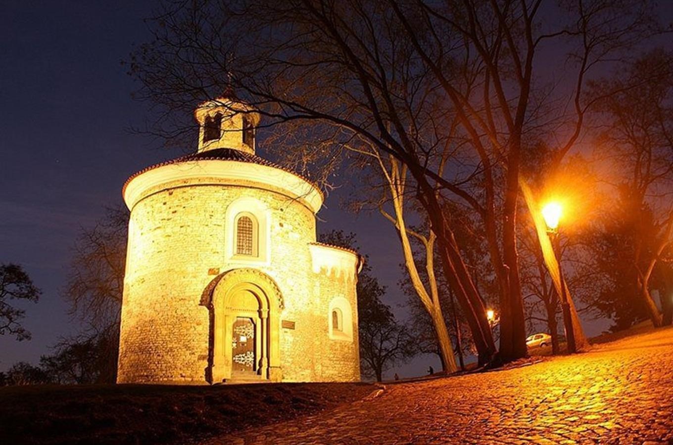 Kudy z nudy - Rotunda sv. Martina na Vyšehradě