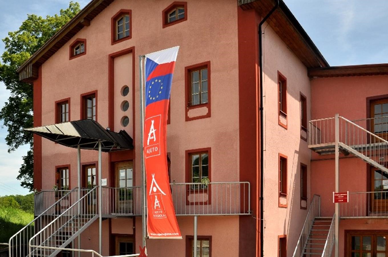 Kudy z nudy - Ajeto Glass Lindava - poznejte práci sklářů opravdu zblízka