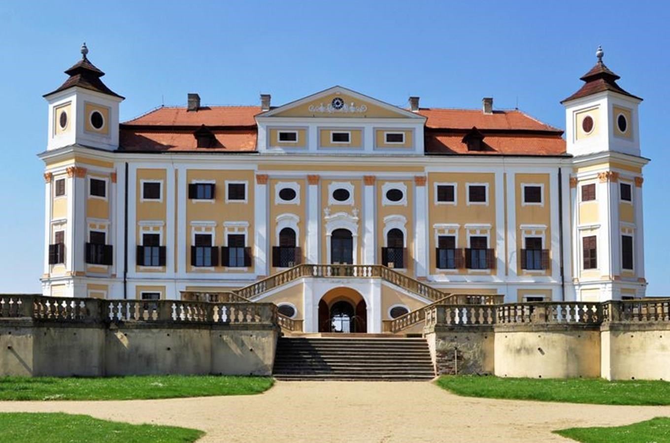 Kudy z nudy - Zámek Milotice - perla jihovýchodní Moravy