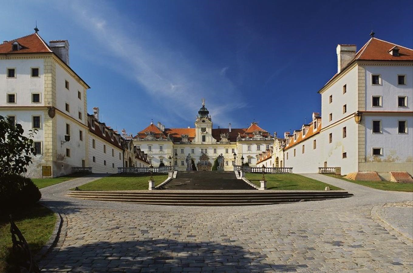 Kudy z nudy - Lednicko-valtický areál - památky a příroda
