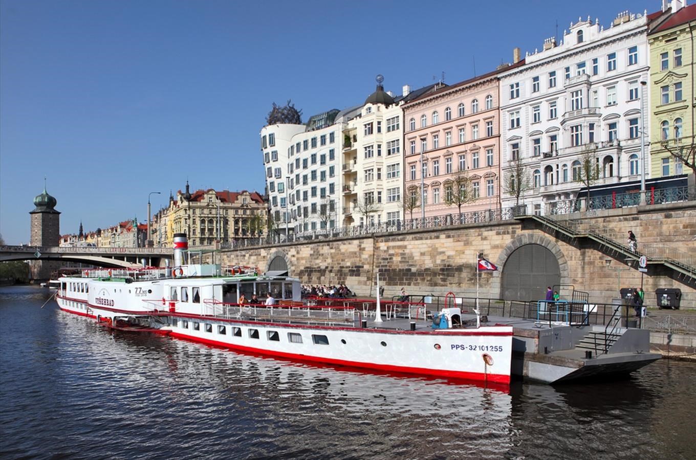 Kudy z nudy - Parník Vyšehrad v Praze - nejstarší parník na Vltavě