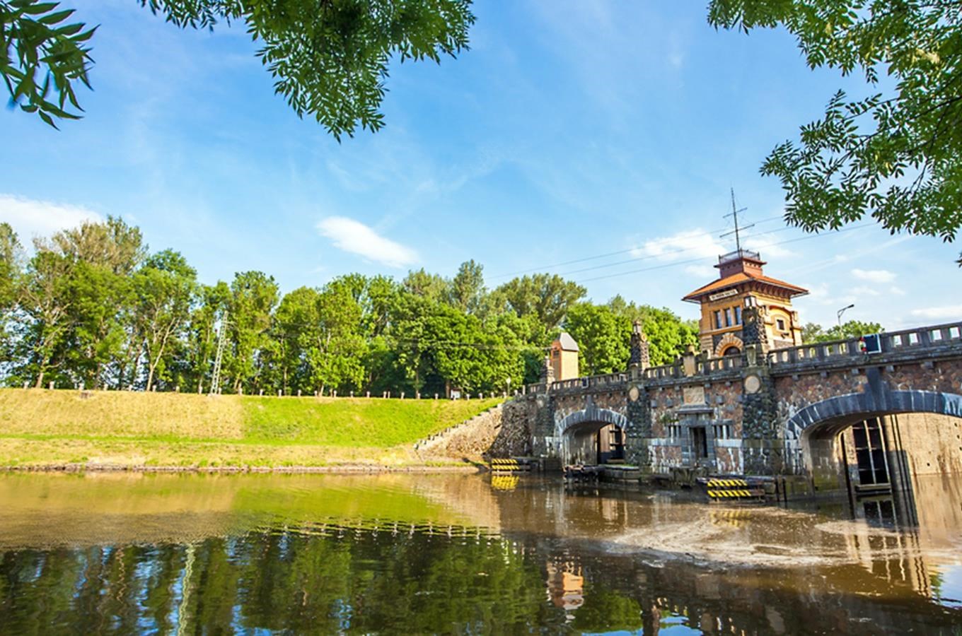 Kudy z nudy - Zdymadlo Hořín na Vltavě - kanál Mělník