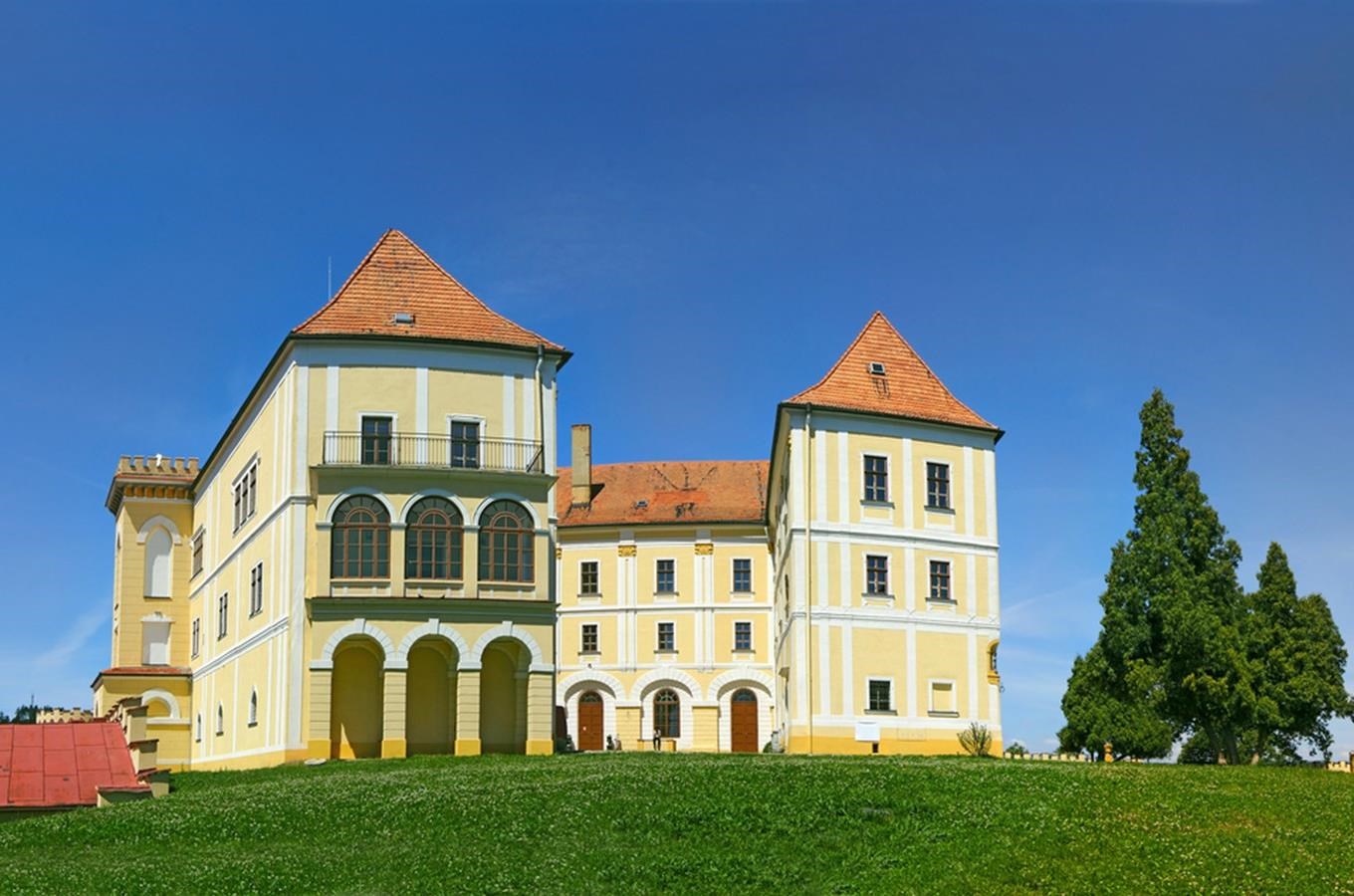 Kudy z nudy - Zámek Letovice - romantika i neobvyklé zážitky