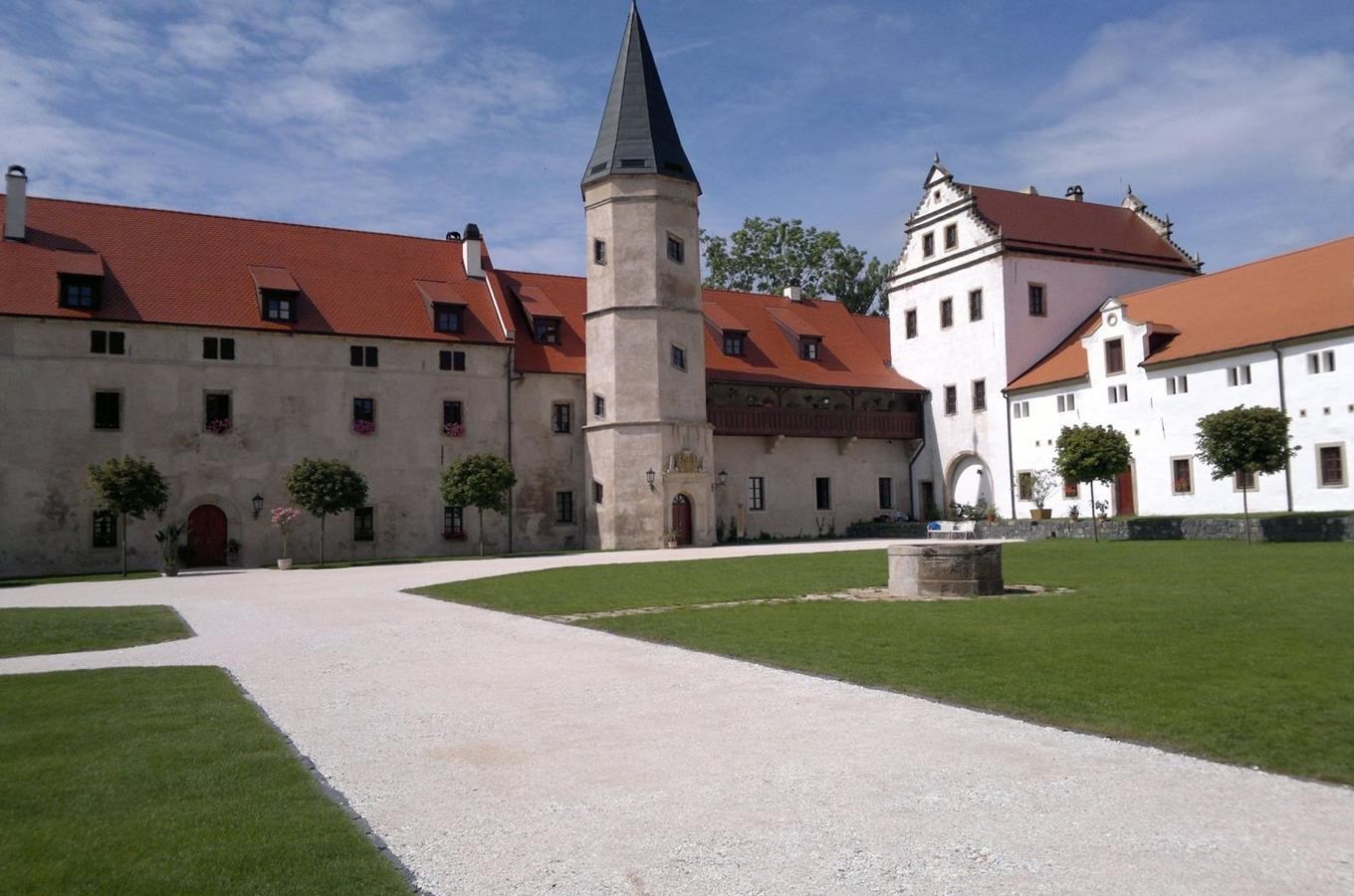 Kudy z nudy - Zámek Libouchec - ukázka saské renesance
