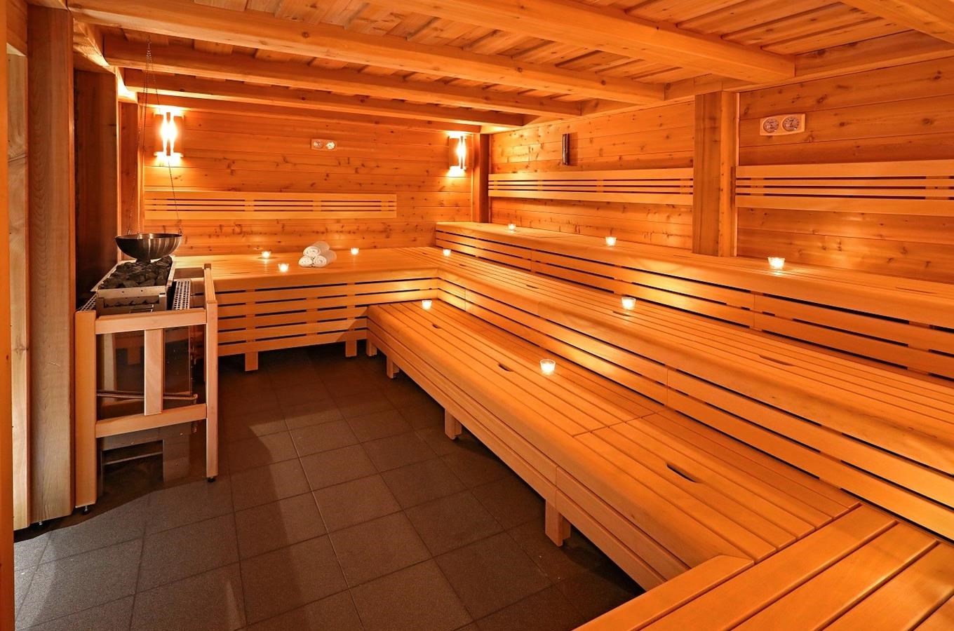 Kudy z nudy - Saunování v saunovém světě Saunia Letmo Brno